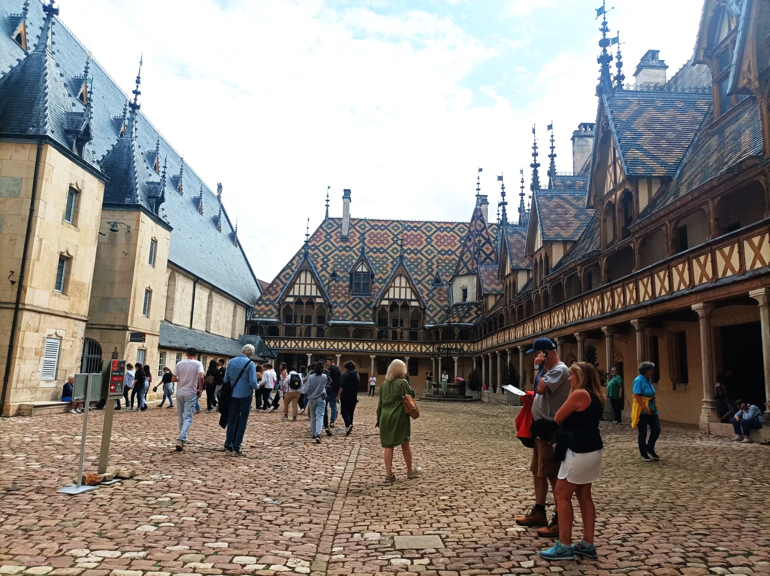 Guided tour in Beaune including the Hospices - 3 hours