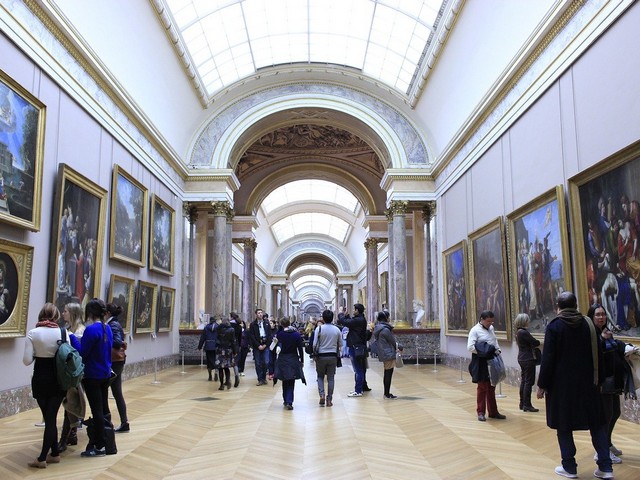 Guided tour in the Louvre museum - 3 hours - Official guide