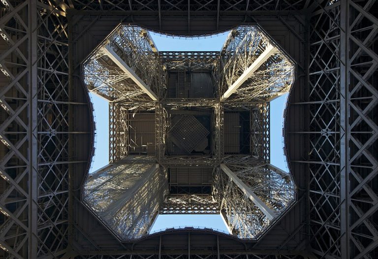 La torre Eiffel - Guide turistiche ufficiali - Visita la Francia